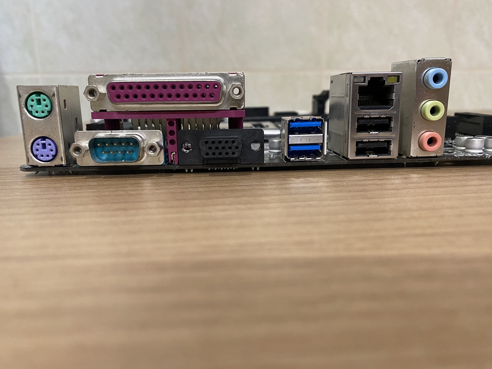 LGA 1150 félkonfig GA-H81M-DS2, Intel Pentium G3220 - HardverApró