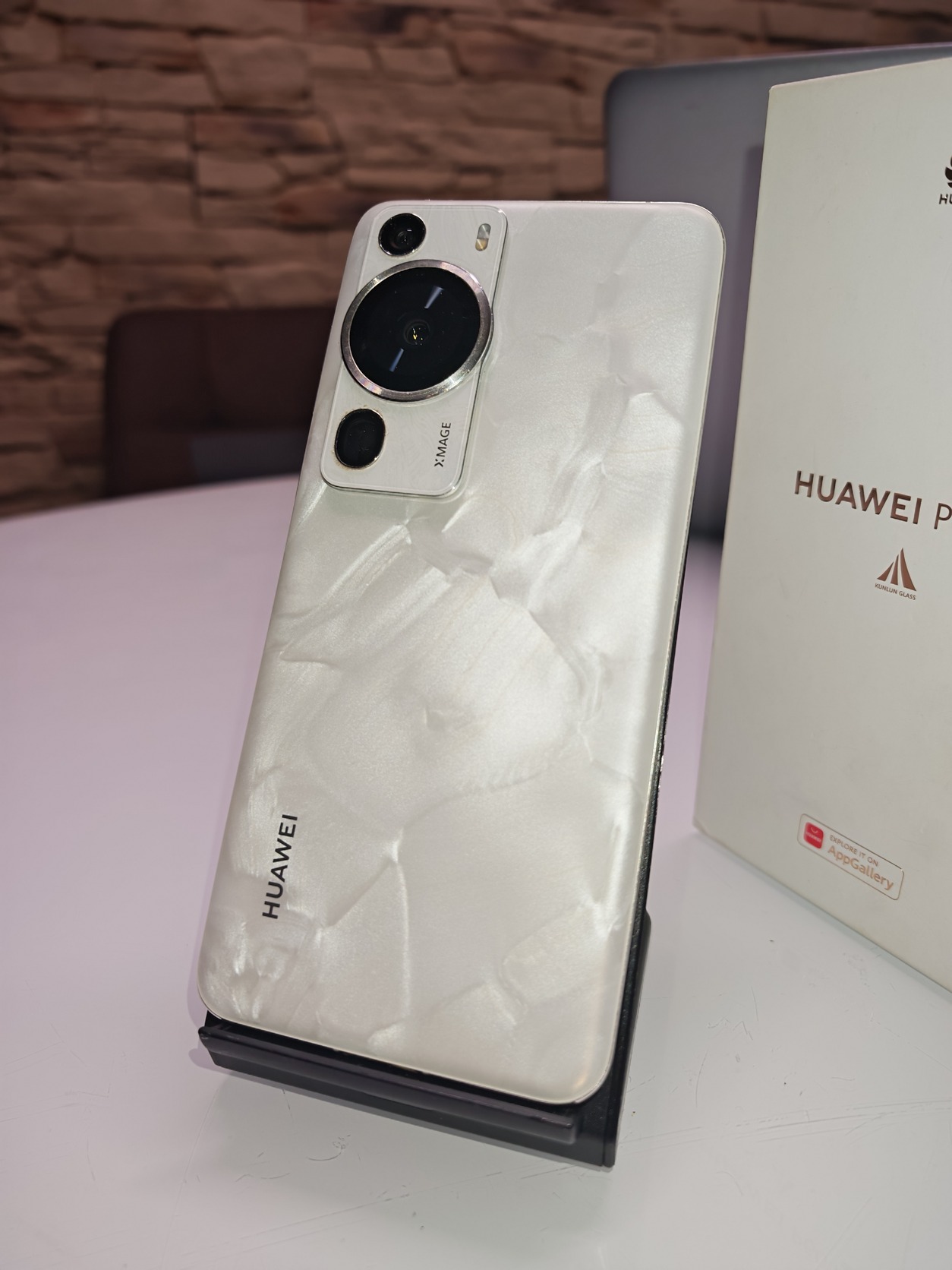 Huawei P60 Pro Eladó! 8/256gb/Rococo Pearl egyedi szìn - HardverApró