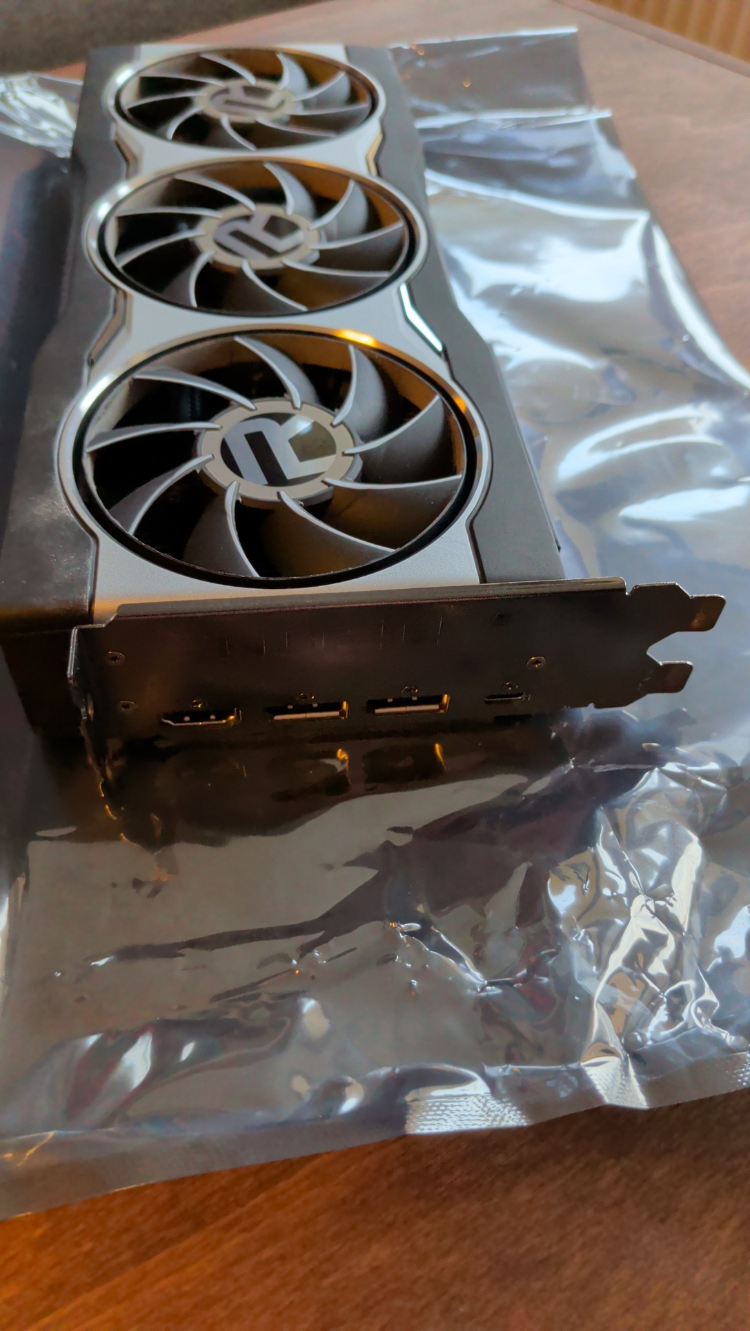 SAPPHIRE AMD Radeon RX 6800 16G - HardverApró