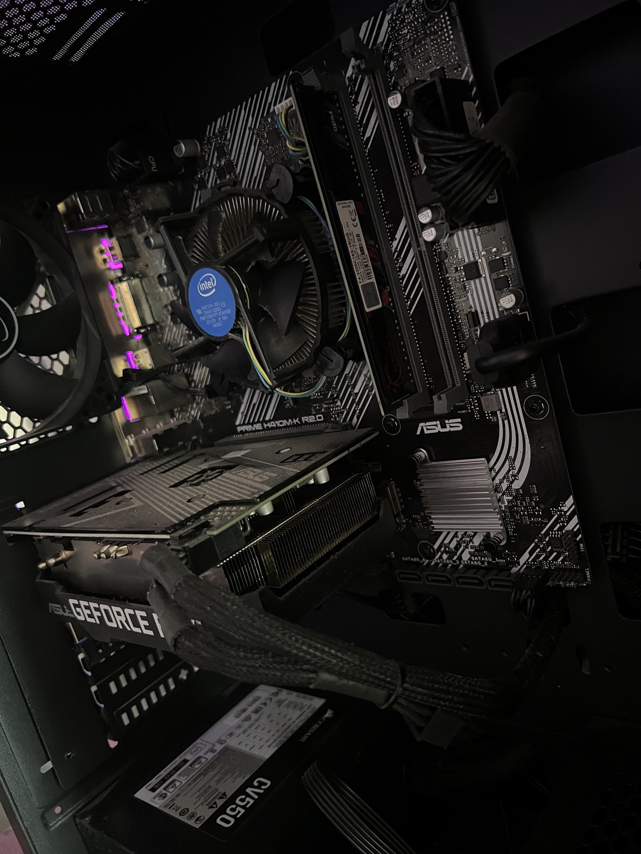 Eladó 2 éves gamer PC i5 + RTX 3060 12GB + 16GB RAM - HardverApró
