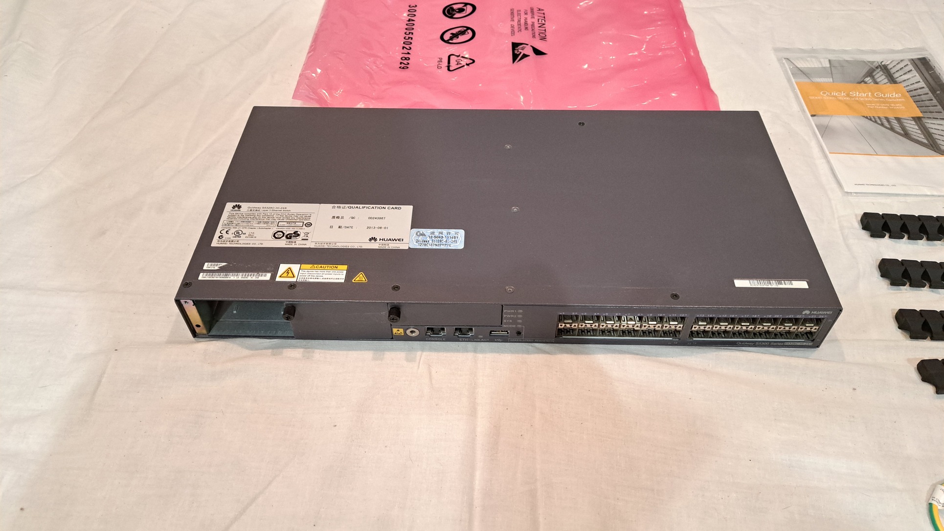 Huawei Quidway S5328C-HI-24S (Layer 3 Gigabit Switch) - HardverApró