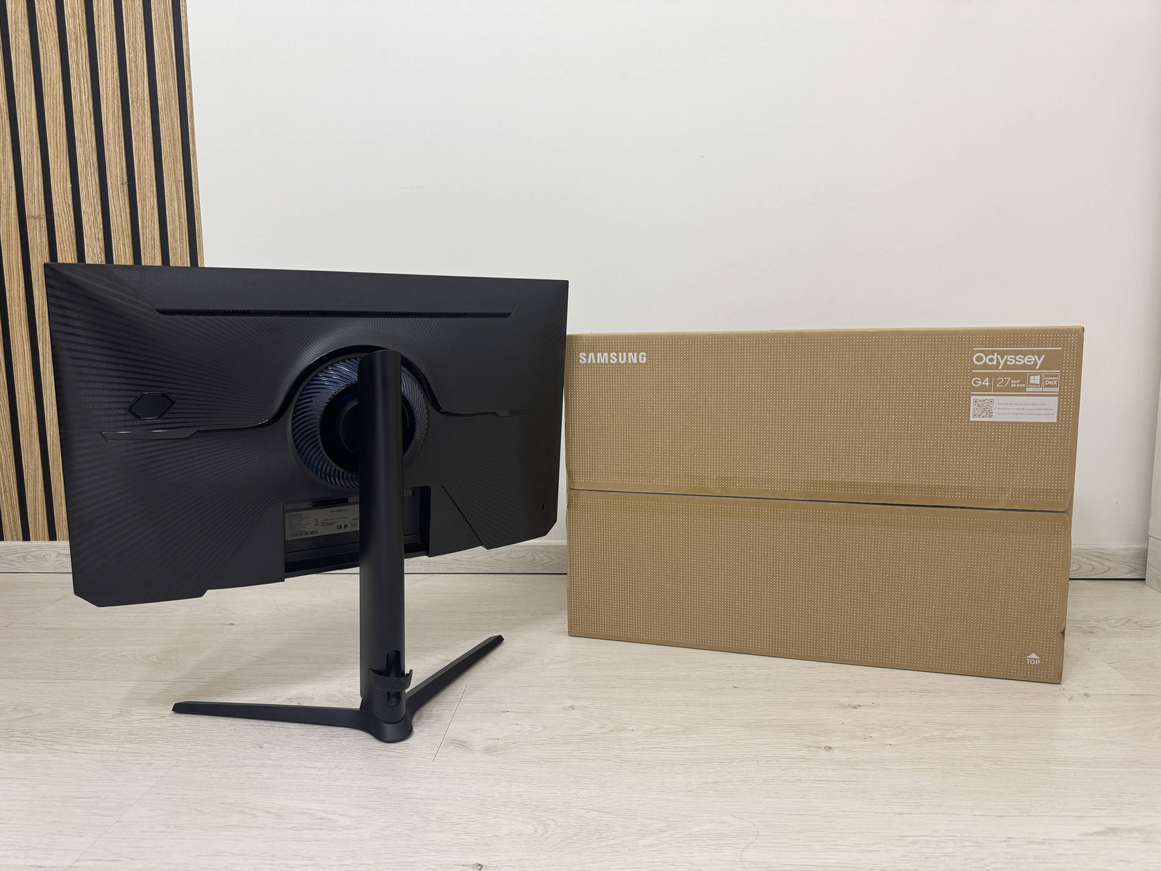 Samsung Odyssey G4 27 240Hz gaming monitor tökéletes állapot, dobozával ...