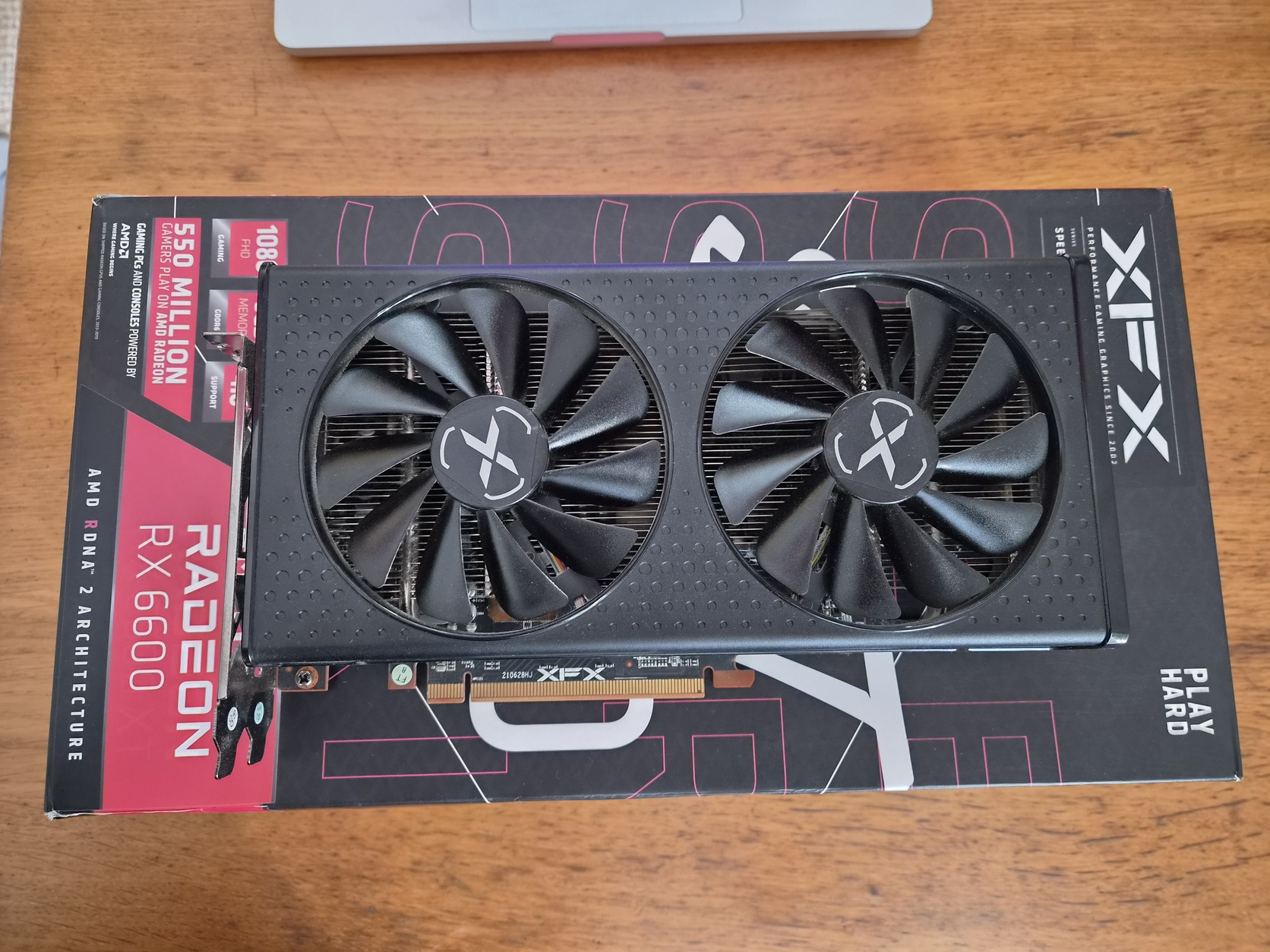 XFX Speedster SWFT 210 AMD Radeon RX 6600 - 8gb - videokártya - HardverApró