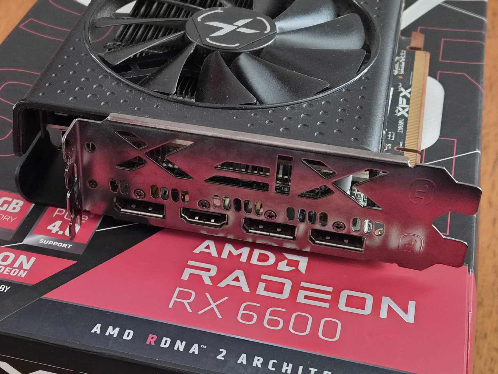XFX Speedster SWFT 210 AMD Radeon RX 6600 - 8gb - videokártya - HardverApró