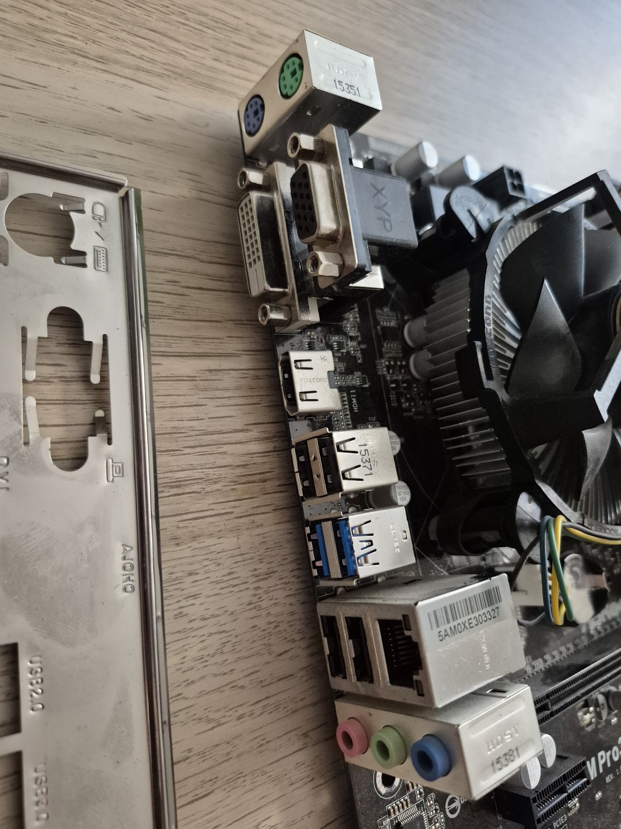 Félkonfig: Asrock B85M PRO3 + i5-4460 + 6GB DDR3 1333Mhz + gyári hűtő ...