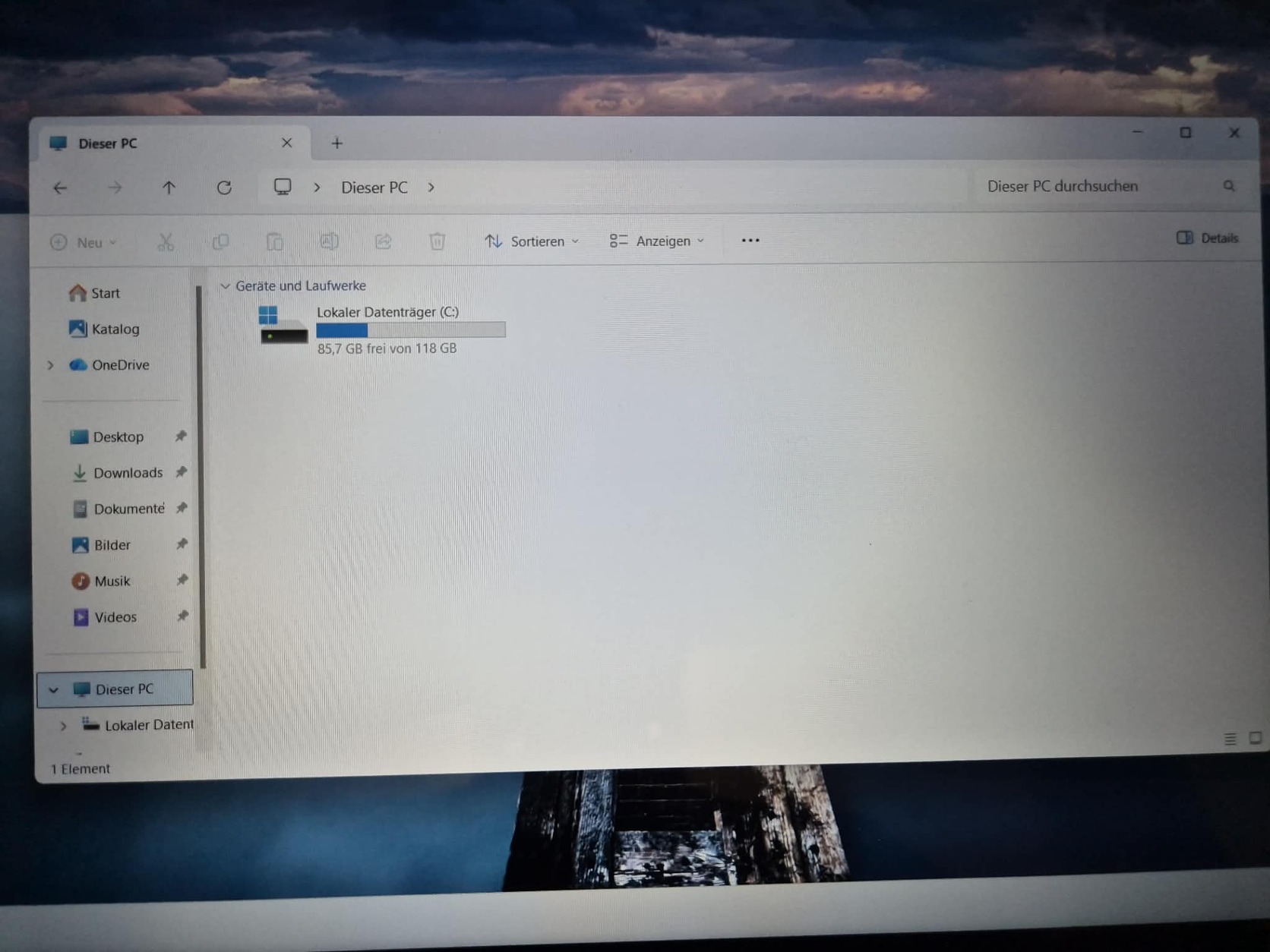 Shuttle P52U AIO Touchscreen - HardverApró
