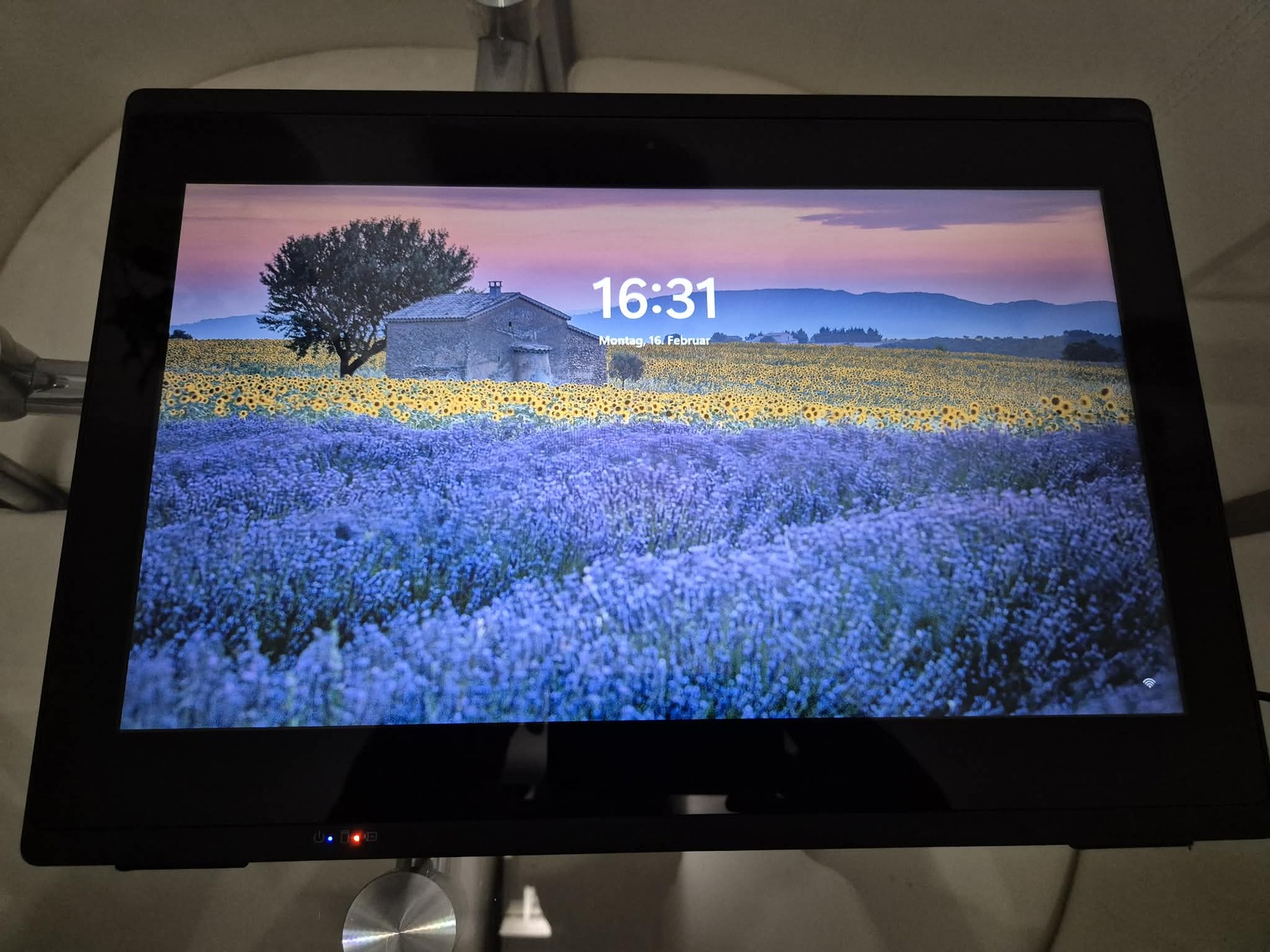 Shuttle P52U AIO Touchscreen - HardverApró