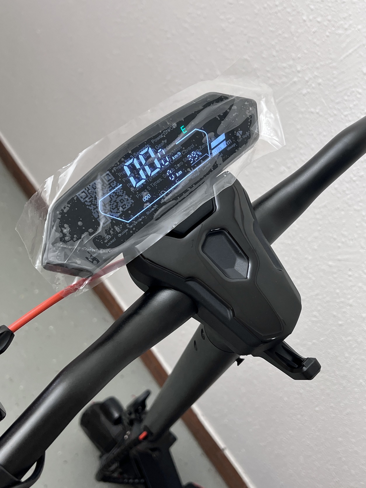 ÚJ RCB R10S ELEKTROMOS ROLLER kb 50% áron, dobozban, 3 hó gar ...