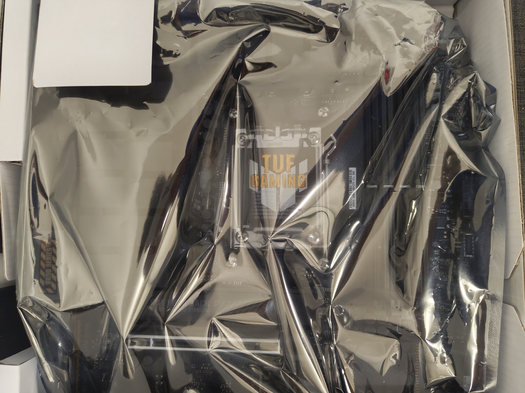 Asus B650-E wifi alaplap - HardverApró
