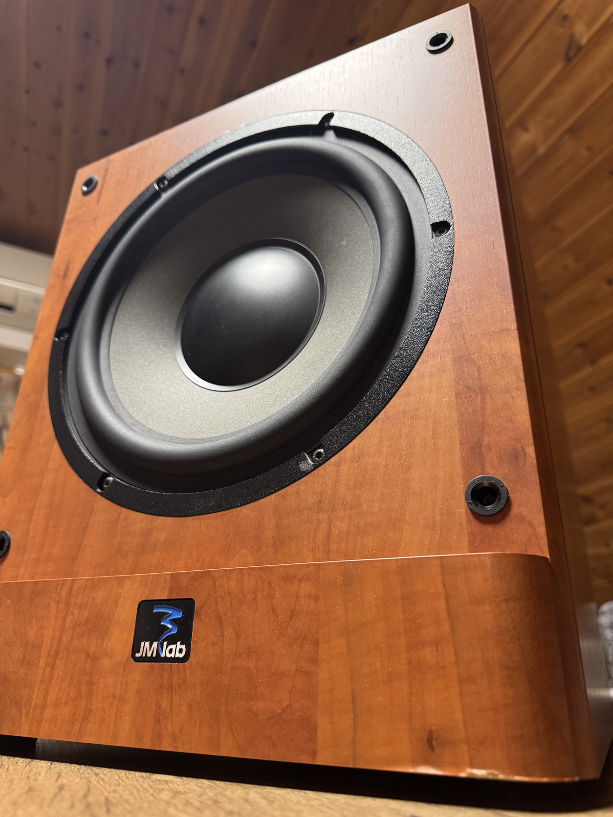 JM Lab Focal Chorus SW 700 - HardverApró