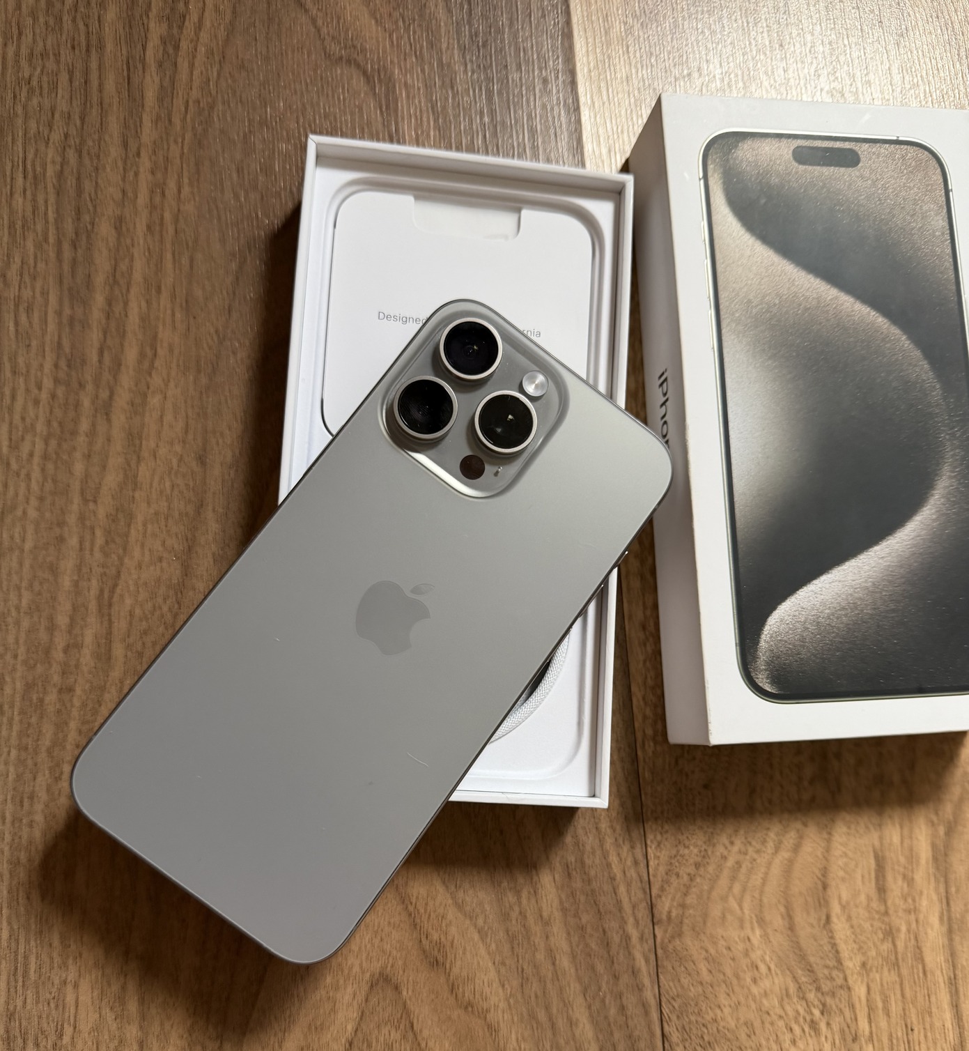 iPhone 15 Pro Max Natural Titanium 256GB - HardverApró