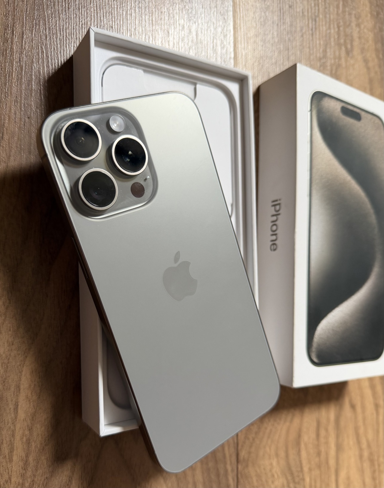 iPhone 15 Pro Max Natural Titanium 256GB - HardverApró