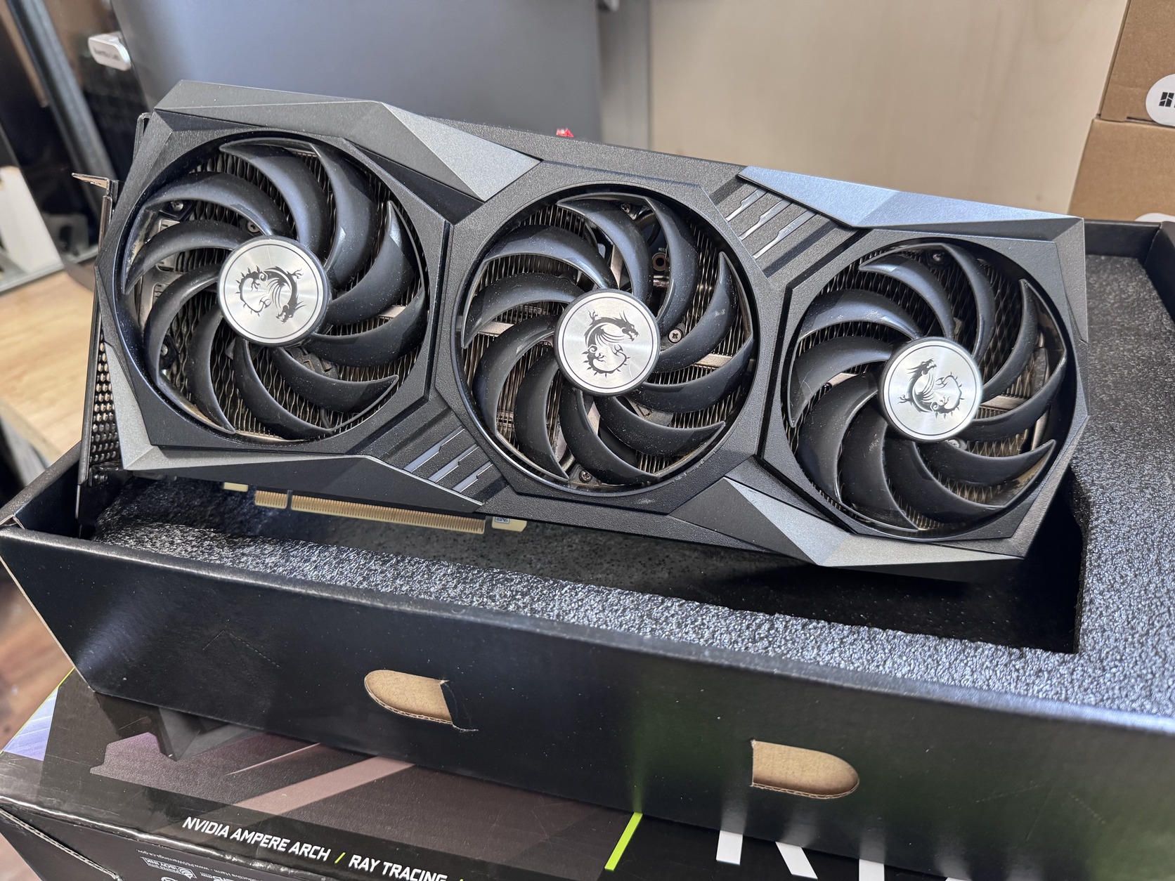MSI GeForce RTX 3090 GAMING X TRIO 24GB - HardverApró
