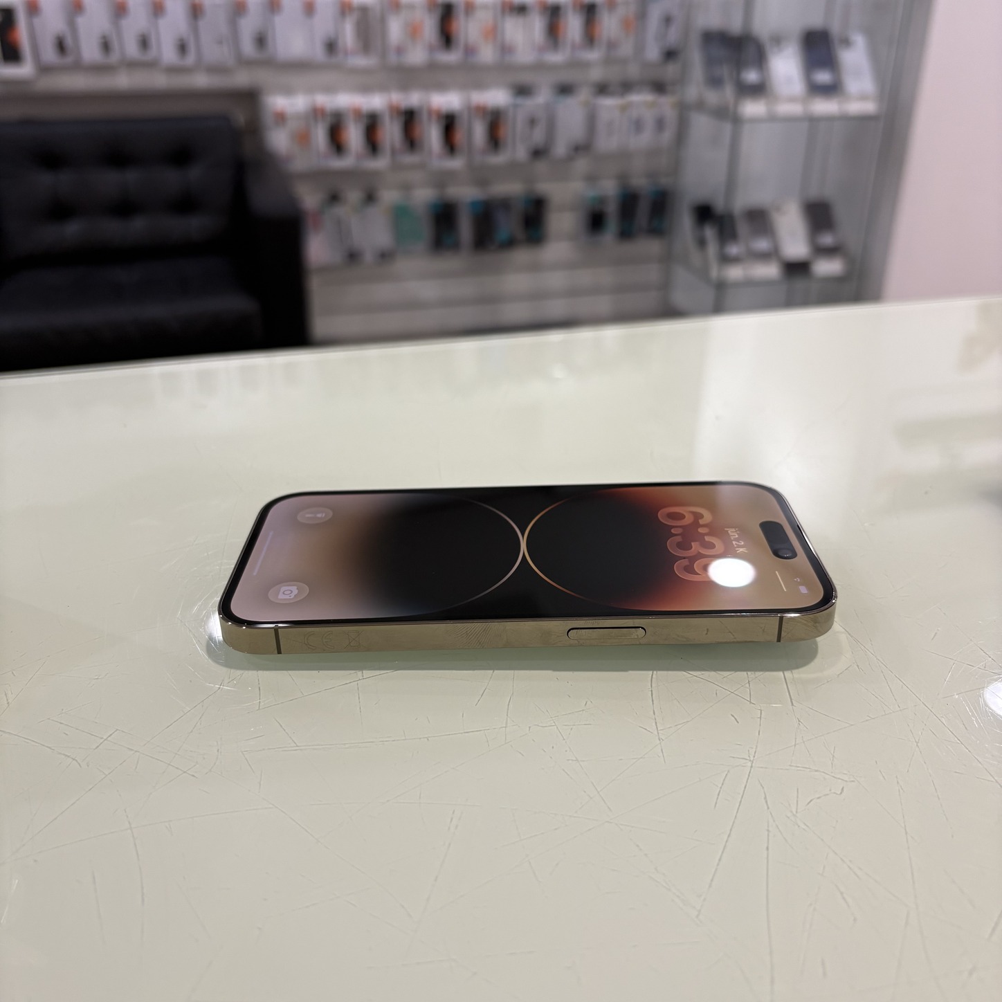 Apple iPhone 14 Pro - 128 GB - arany (373), Használt, garanciával ...