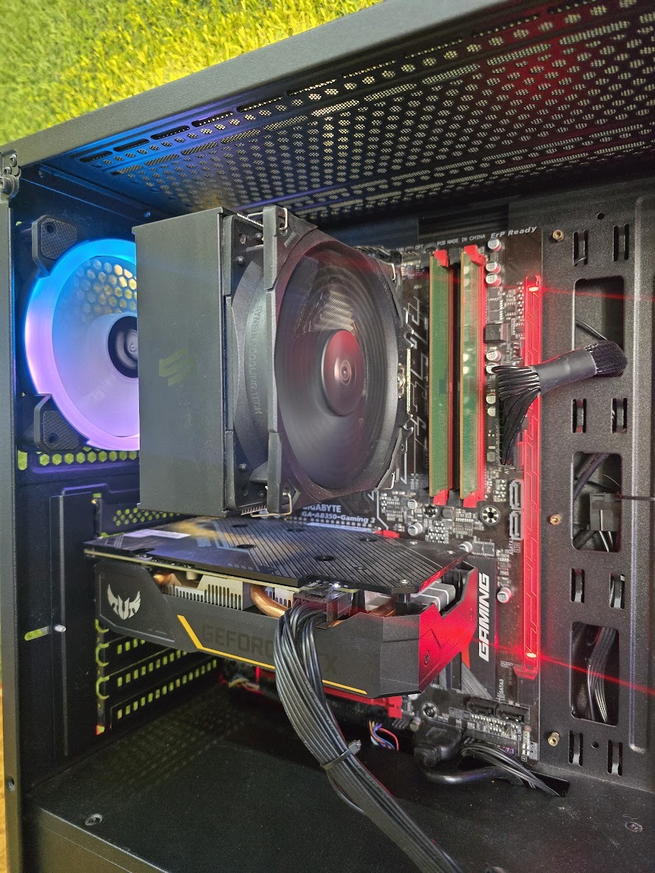 Asztali PC , R5 3600 , 1660 Super , 16GB RAM , 512GB NVME - HardverApró