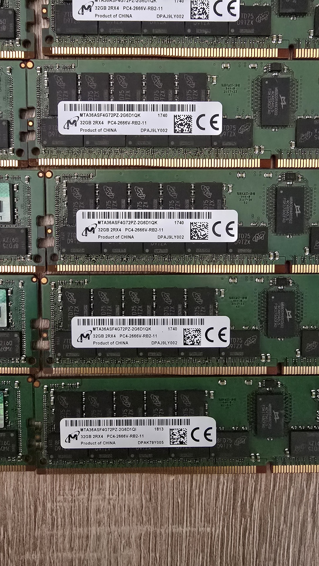 18x32GB ddr4 2666mhz szerver mem egybe - HardverApró