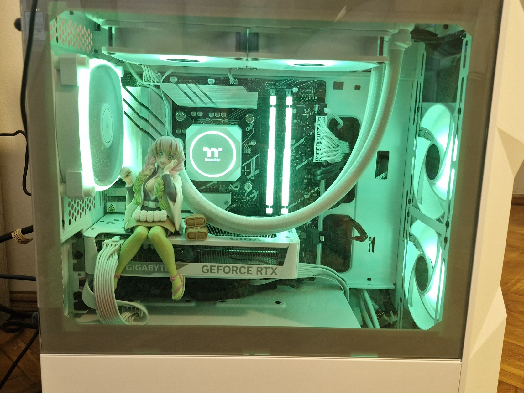 i7 14700f, 32GB DDR5, RTX 5060 - HardverApró