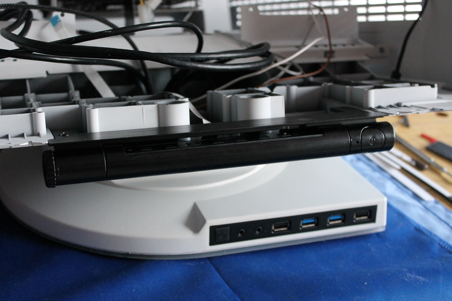 Modding: Oázis ROG monitor - LOGOUT Számtech / Modding cikk